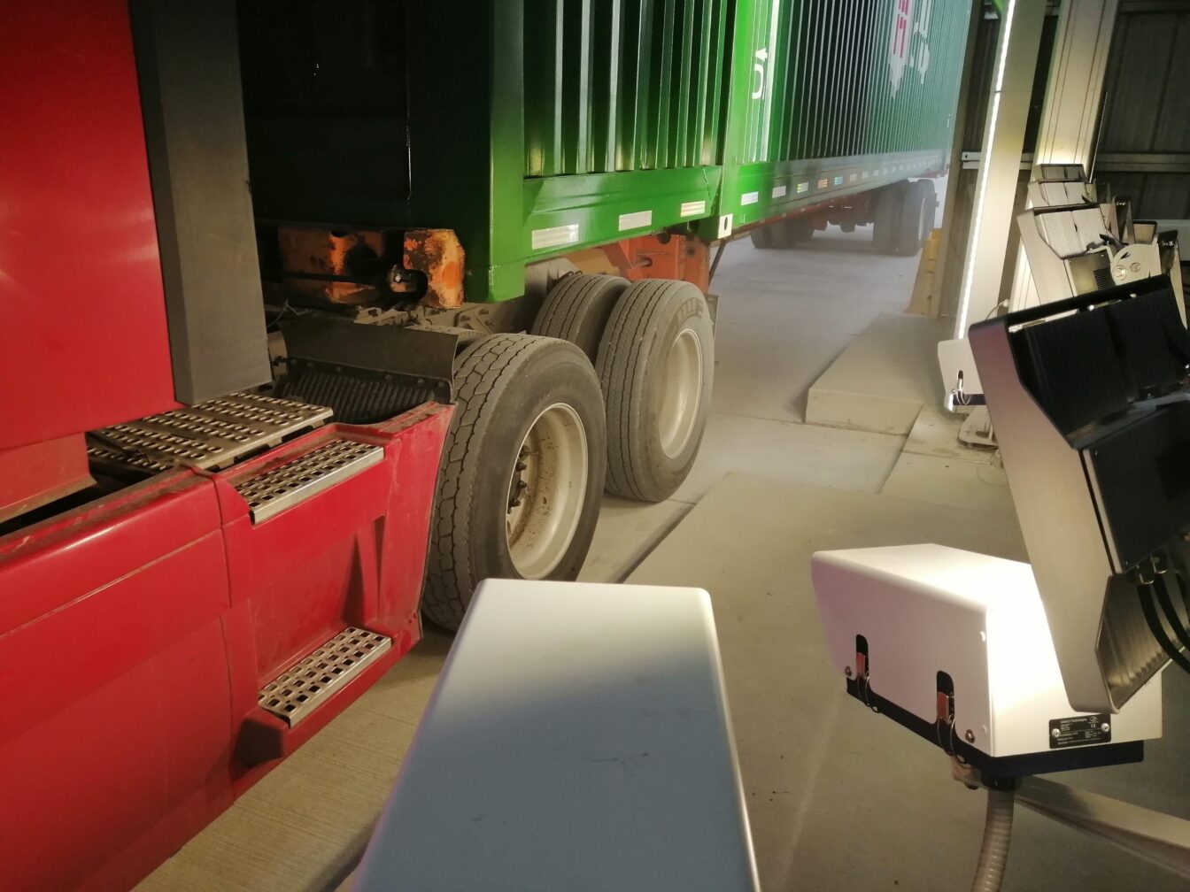 Automating the container hand-over process | Camco Technologies